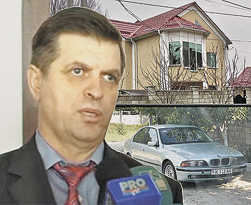 [PHOTO / DOC] Straseni attorney, poor in statements, with wife in ...