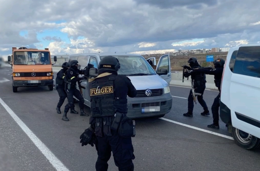 Спецназ полиции Fulger проведет ночные учения в разных населенных ...