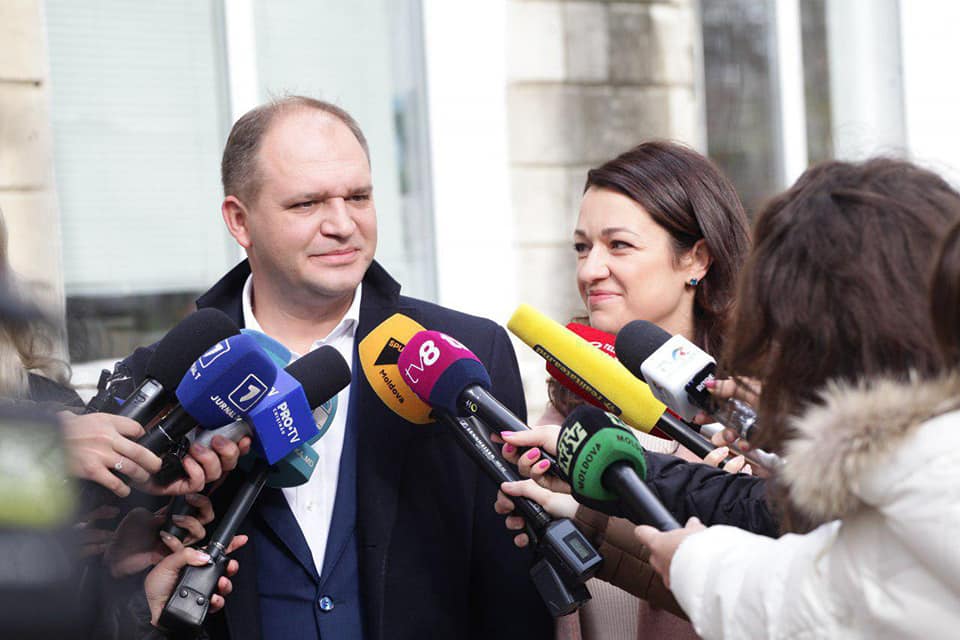 FOTO/ Cum a sărbătorit victoria noul primar ales al capitalei Ion Ceban ...