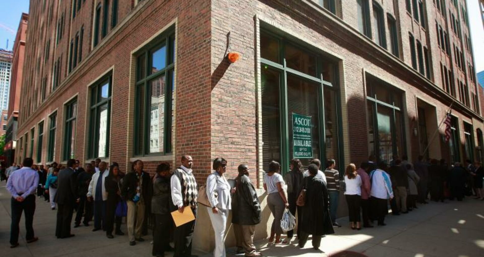 Record de șomeri în SUA: 16,8 milioane de americani și-au pierdut job ...