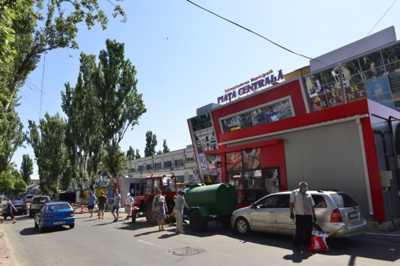 Traficul rutier pe strada Armenească, în preajma Pieței Centrale, suspendat până la finele lunii ...