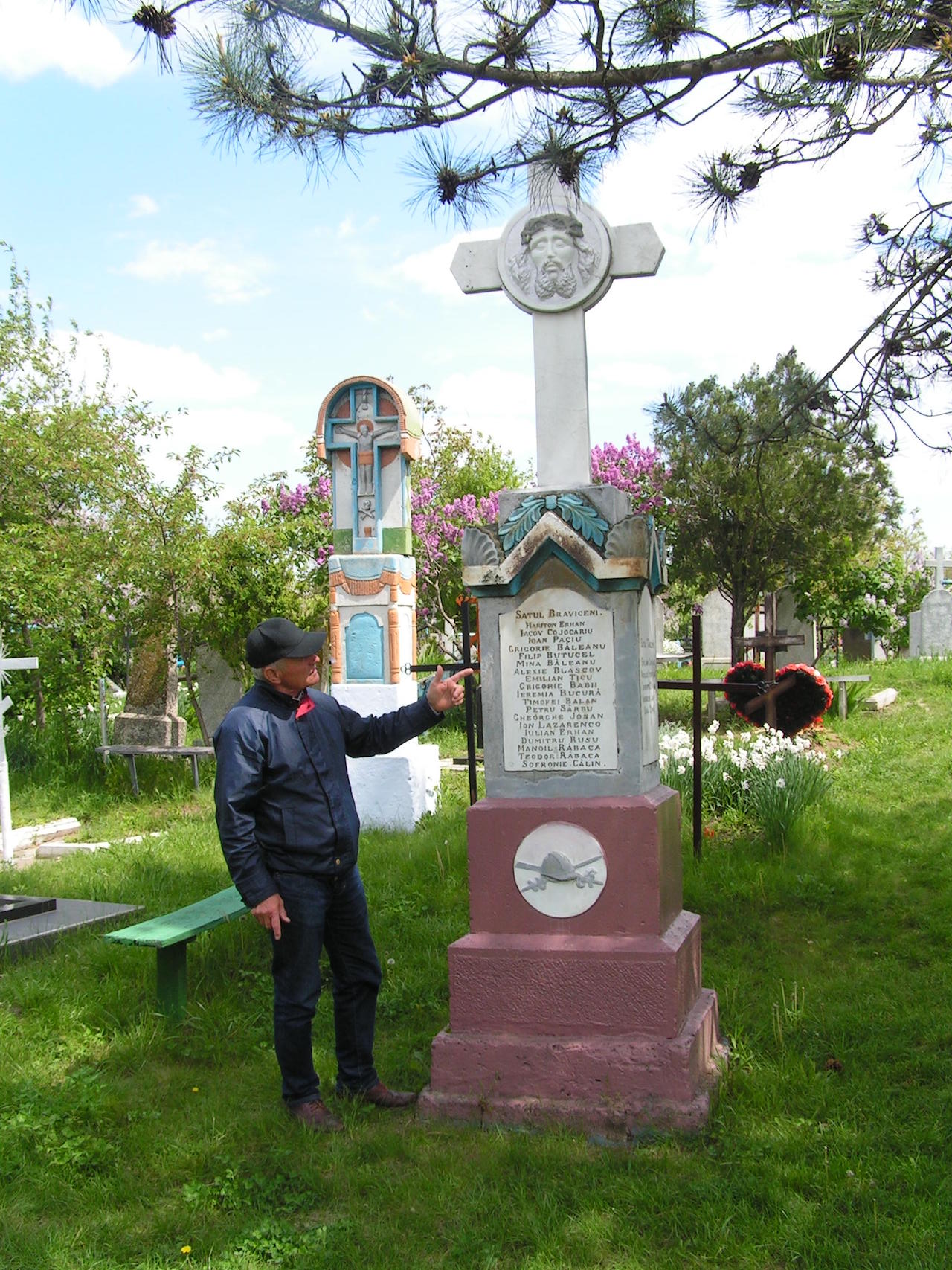 Monumentele din perioada sovietică vs numele de eroi care-și așteaptă ...