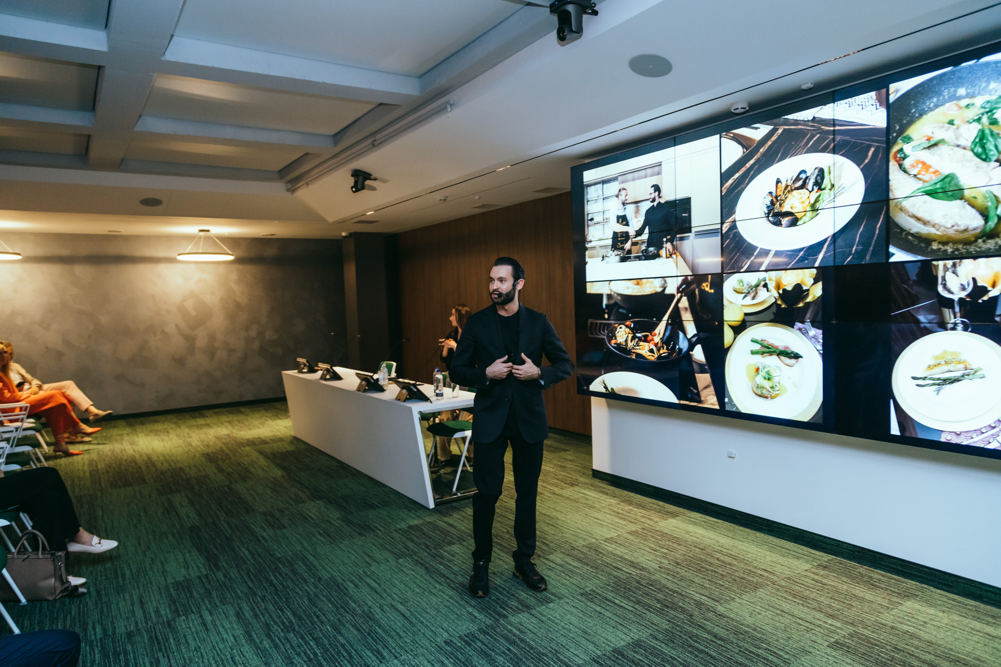 TORO CENTER: Noile săli de conferințe – locația ideală pentru ...