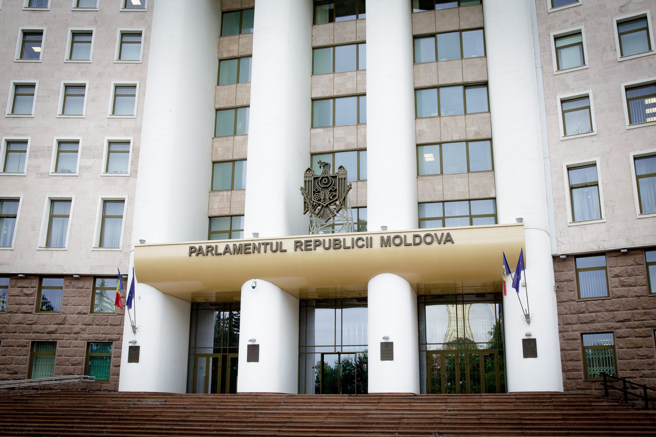 Parlamentul urmează să se convoace în ședință extraordinară. Motivele ...