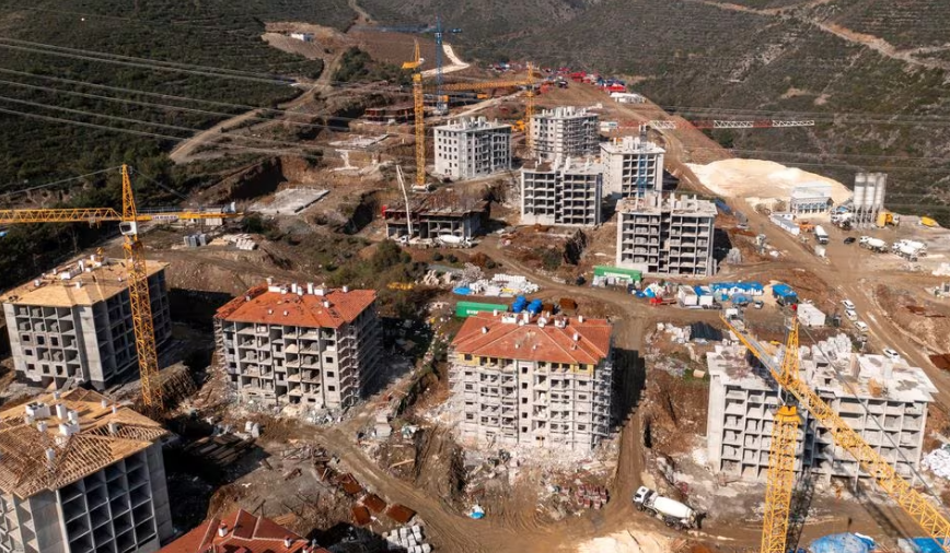 Construcția a peste 7000 de locuințe într-o regiune devastată de ...