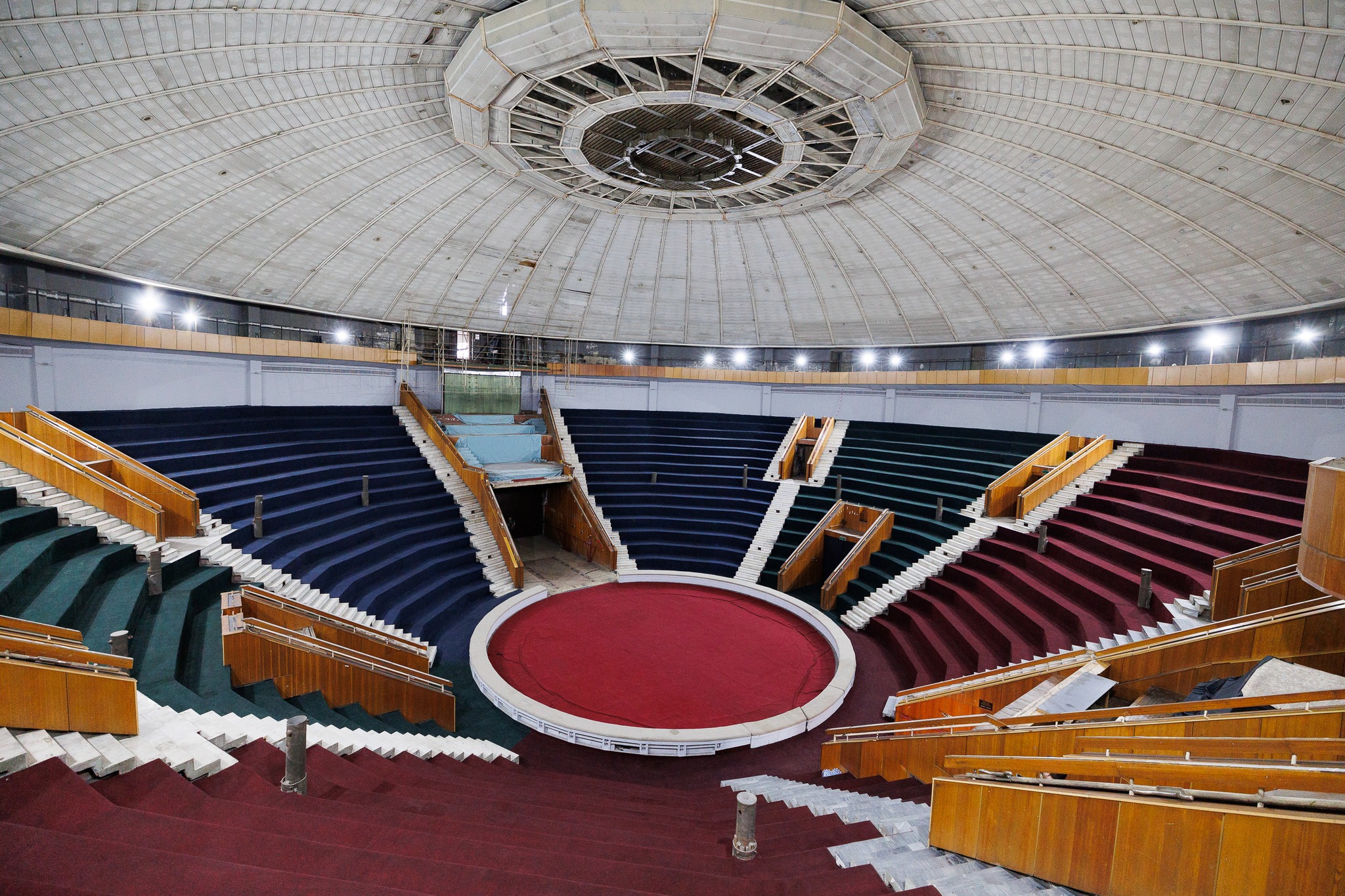 FOTO/ Prima etapă de restaurare a clădirii Circului din Chișinău a fost ...