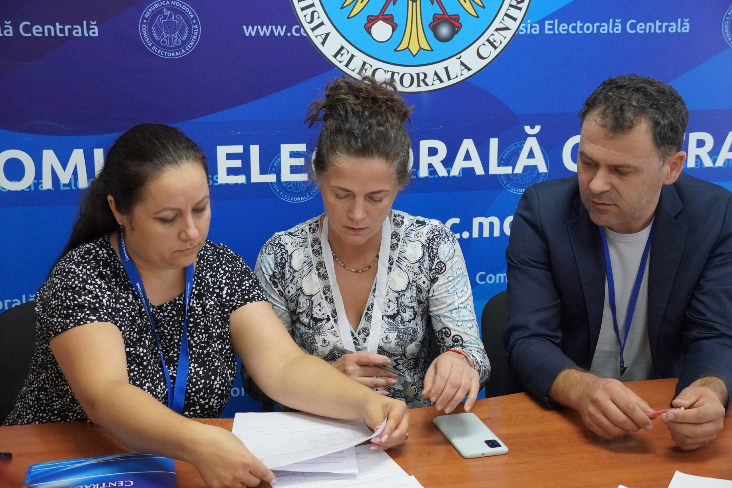 CEC anunță că a recepționat documentele pentru înregistrarea a încă ...