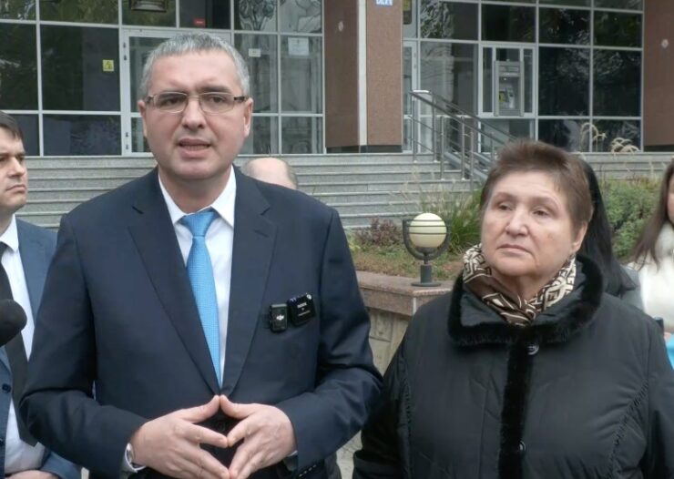 Renato Usatîi și-a exercitat dreptul la vot. A luat un singur buletin ...