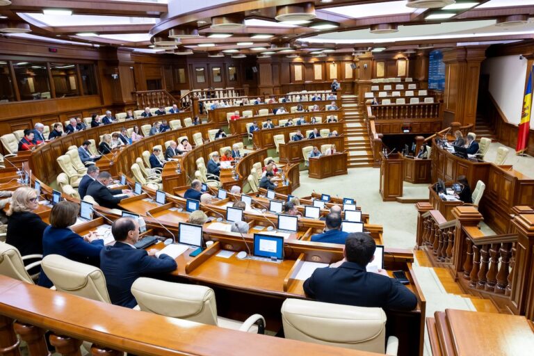 LIVE/ Ședință în plenul Parlamentului: A fost aprobate două granturi, în valoare totală de 39,5 ...